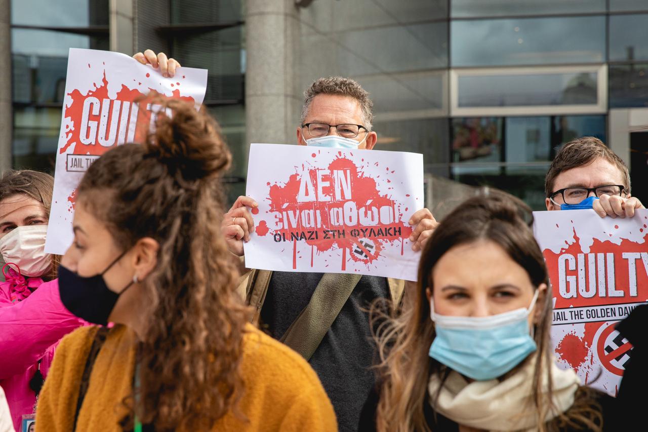 Ευρωπαϊκό Κοινοβούλιο: Ηχηρό μήνυμα για καταδίκη της Χρυσής Αυγής με ...